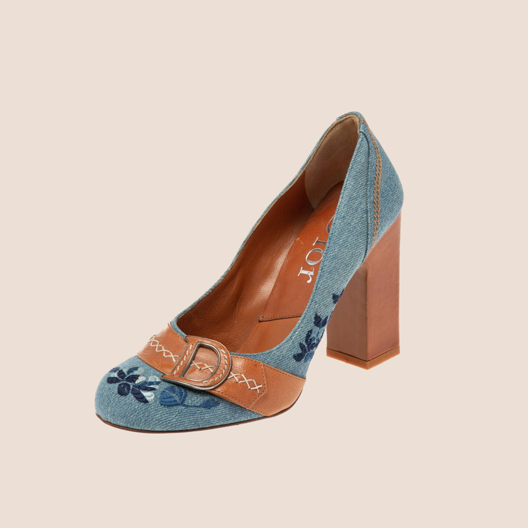 CHRISTIAN DIOR DENIM & TAN LEATHER CD LOGO PUMPS – RDB